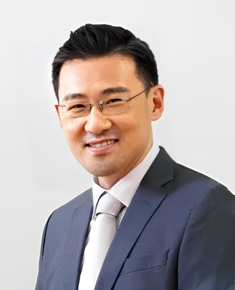 Dr Tan Li Ping | Nephrologist & Internal Medicine Physician